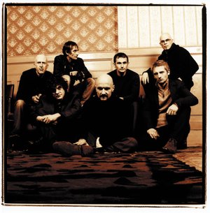 El Universal - Espectáculos - James tiene un pie en México