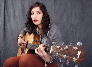 El Universal - Espectáculos - Sofi Mayen lanza disco debut