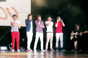 El Universal - Espectáculos - Fans de One Direction sin freno