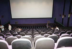 El Universal - Finanzas - Evalúa CFC fusión Cinemark-Cinemex